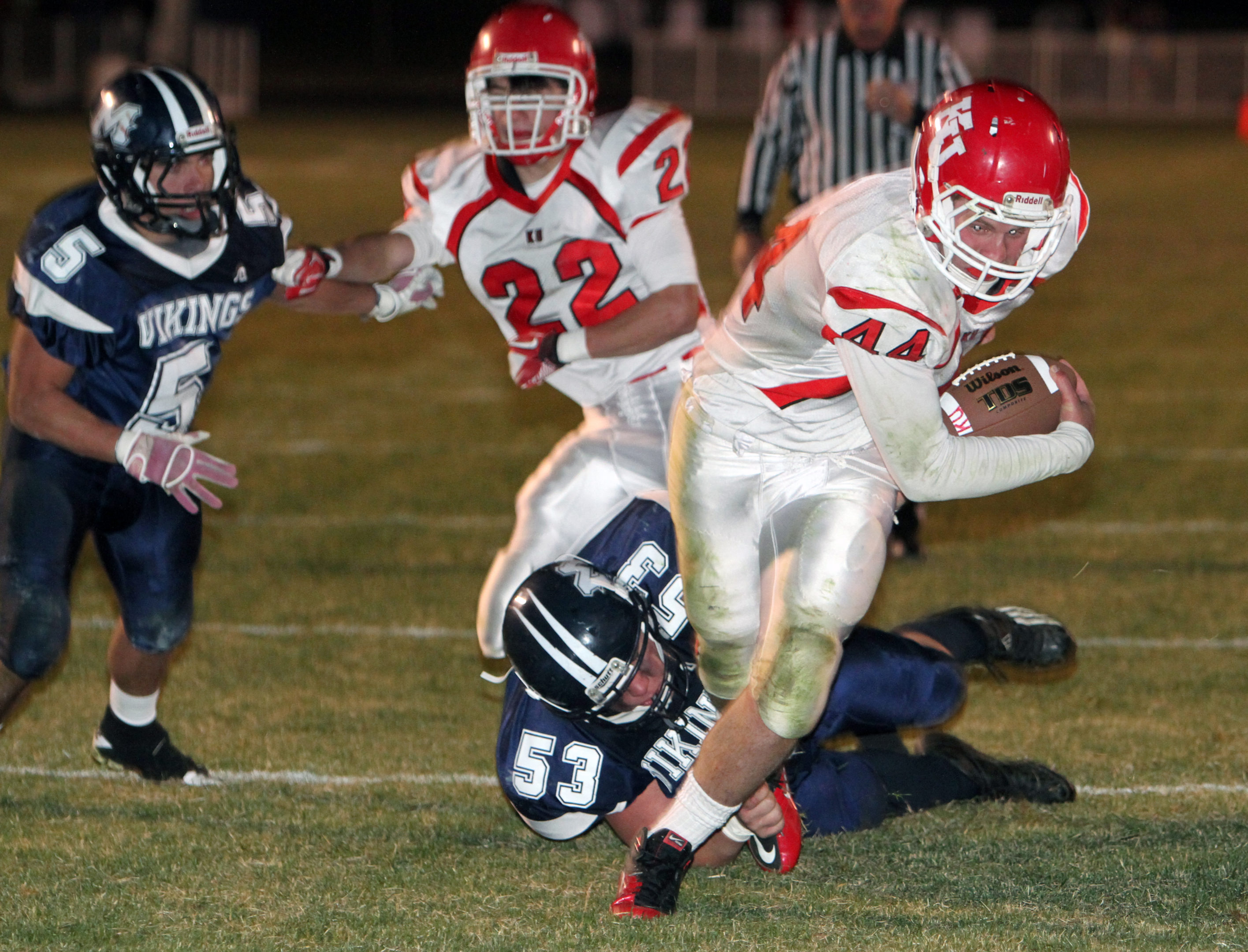 Get to know Henley HS football team members, brothers Alex and Shaw ...