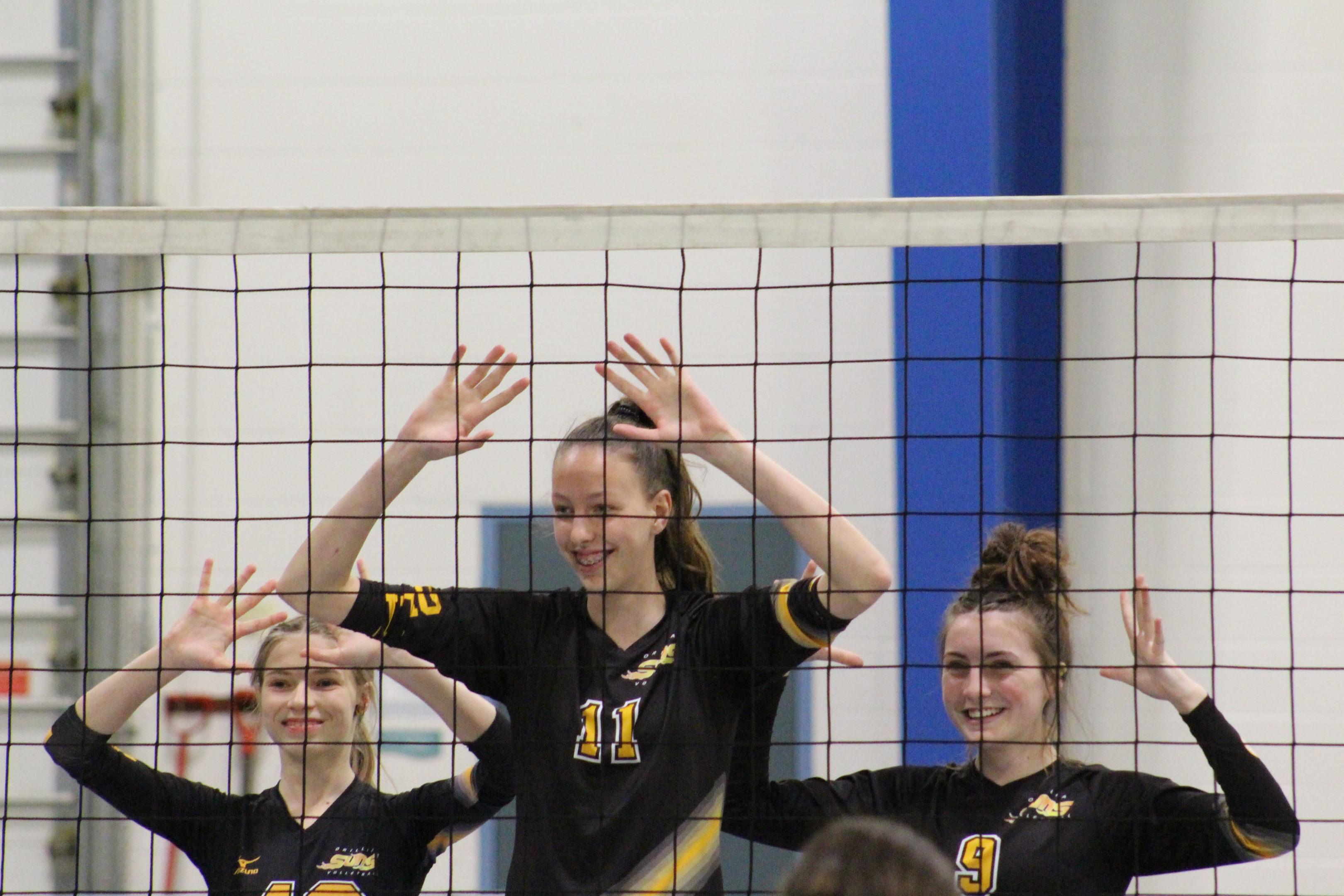 Orillia Suns Heatwave U14 girls volleyball team wins bronze at Provincial Championships - BVM Sports