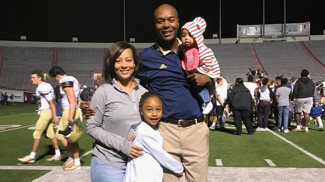 Former Razorbacks WR great still impacting football in Arkansas - BVM ...