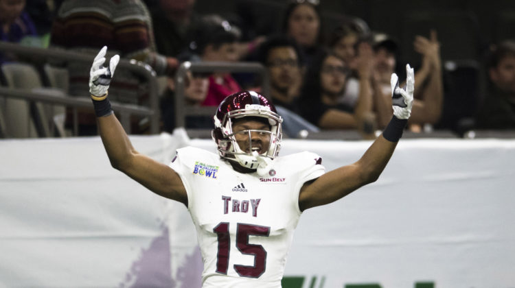 Damion Willis uses ‘Last Chance U’ ties for coaching start