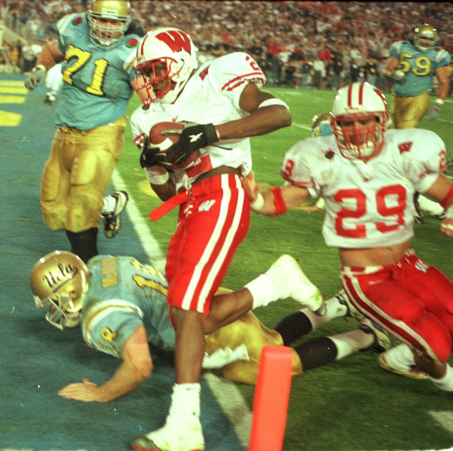Top 10 Badger football players of all-time