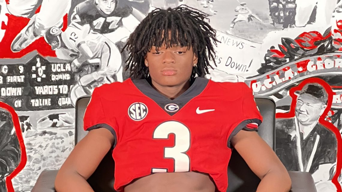 Samuel Harris, RB reunited with mom on field, looks to be ‘fastest recruit’