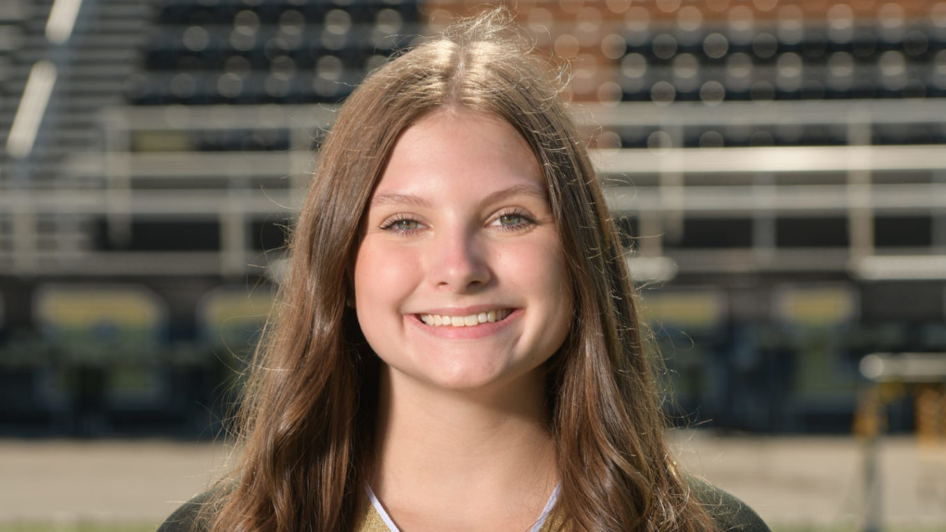 Meet Perrysburg HS cheerleader Alaina McNulty - BVM Sports