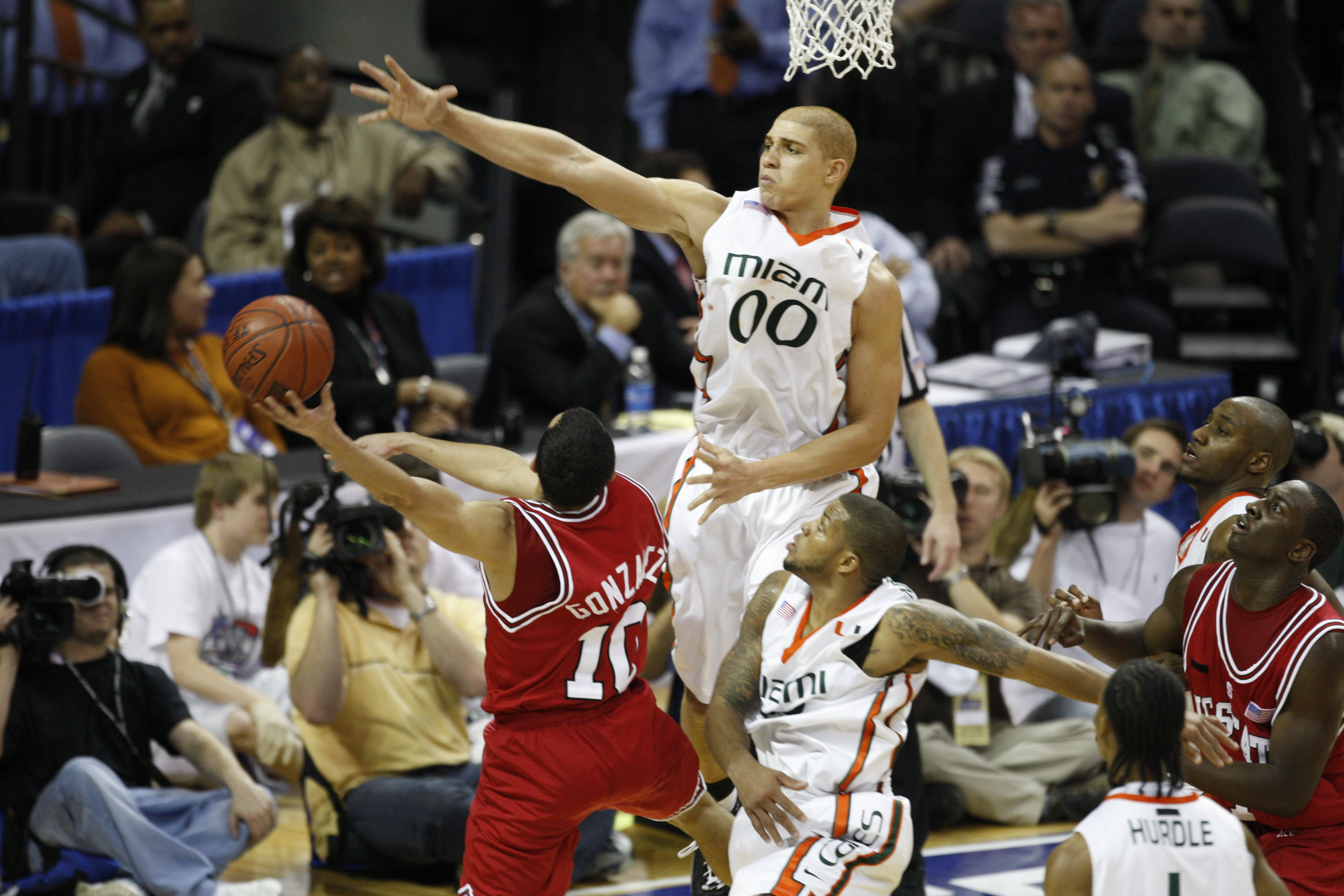 Top 10 NFL players who played in NCAA Tournament games