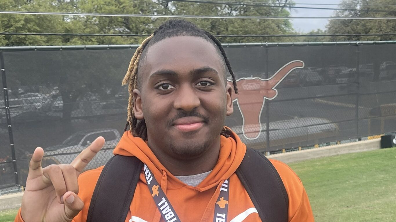 Viral 8th-grade football prodigy visits Big 12 Texas schools