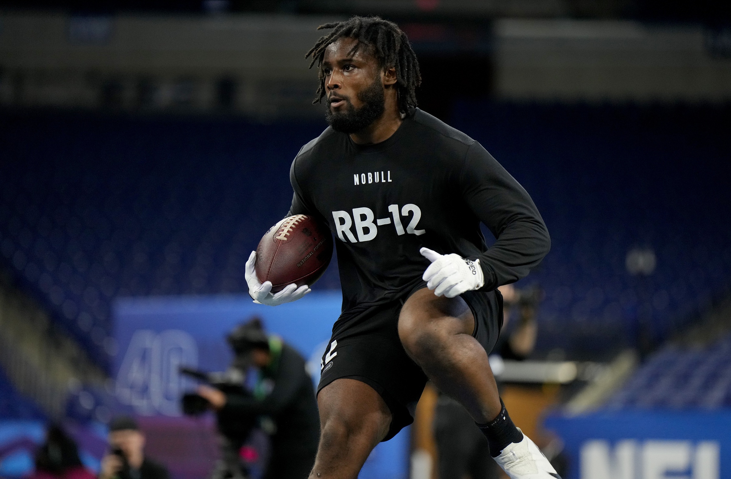 Los Angeles Chargers mock draft 2023: Pick-by-pick predictions