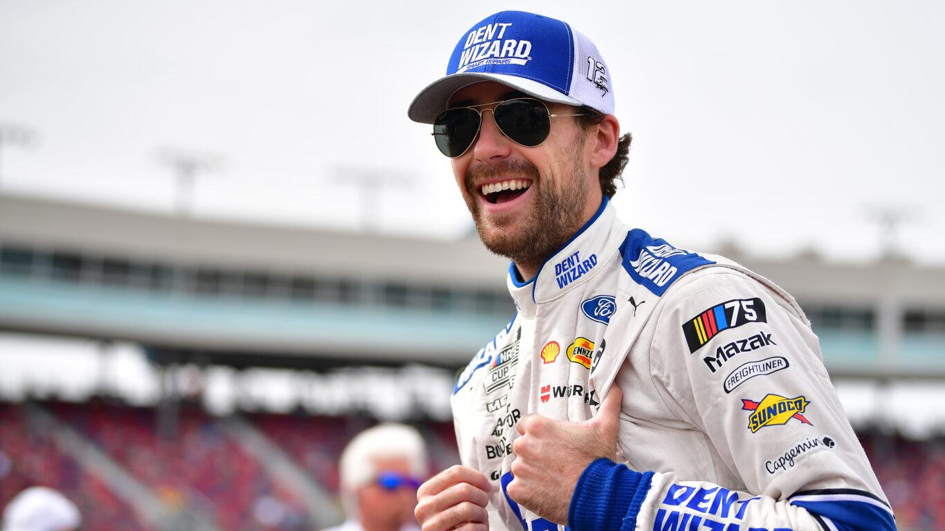 Ryan Blaney ‘able to lean on’ dad, Dave Blaney, at Bristol