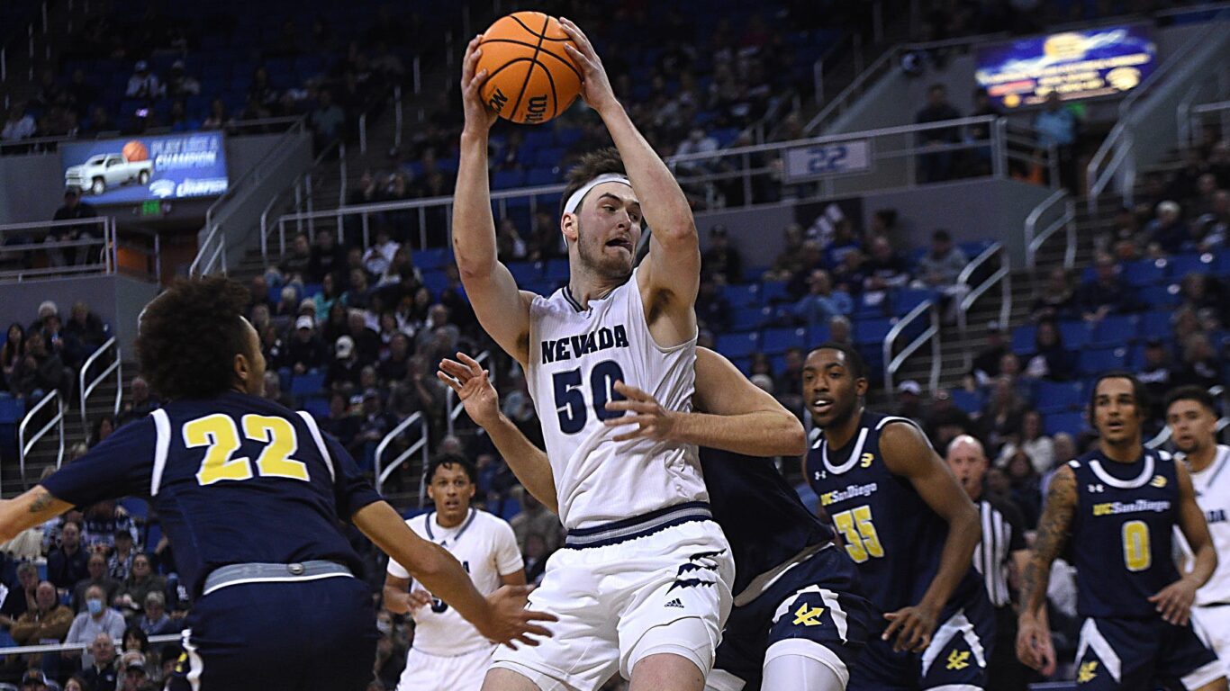 7-foot Will Baker enters transfer portal; Top 5 landing spots