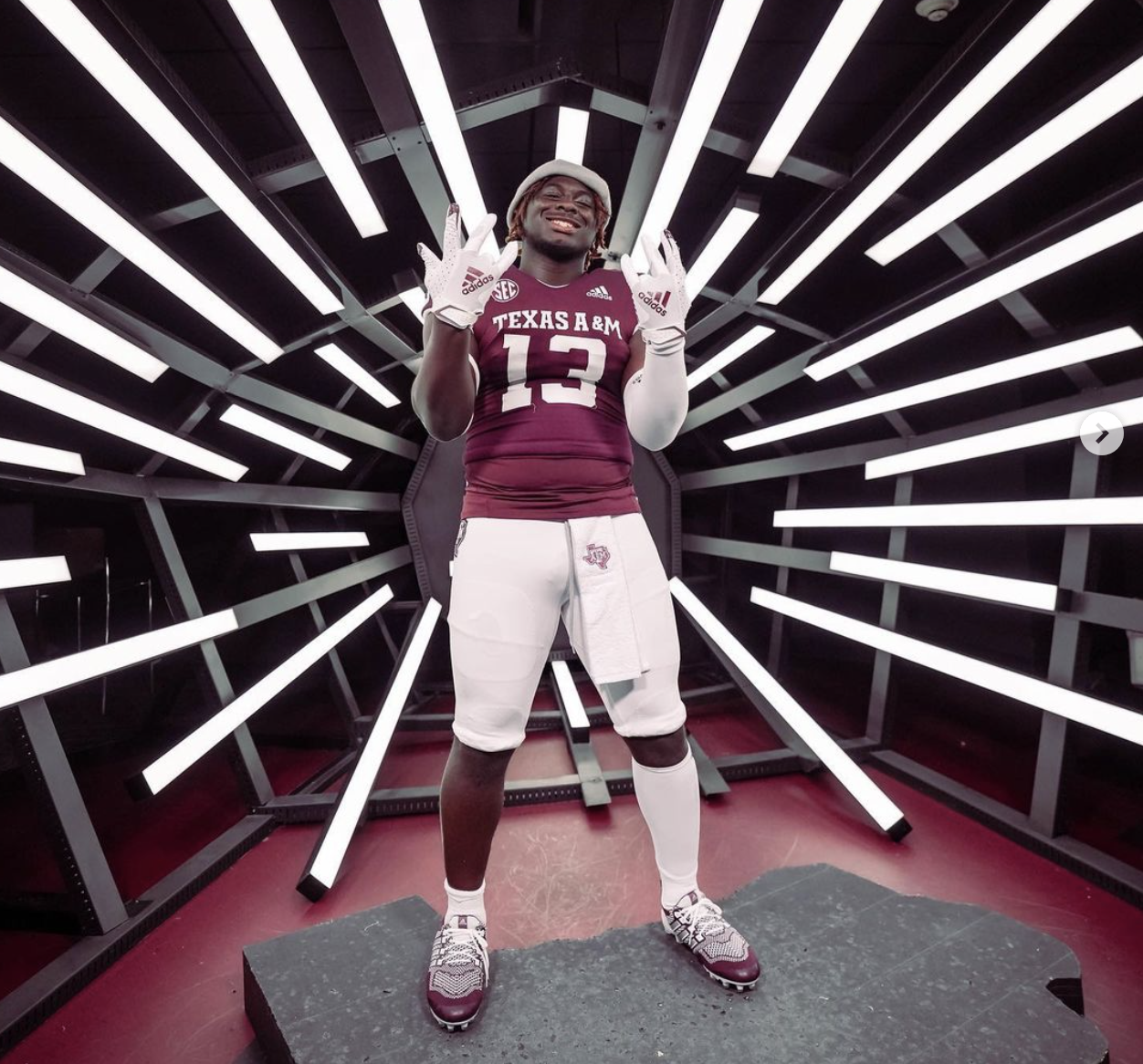 Top 10 richest Texas HS football players based on NIL