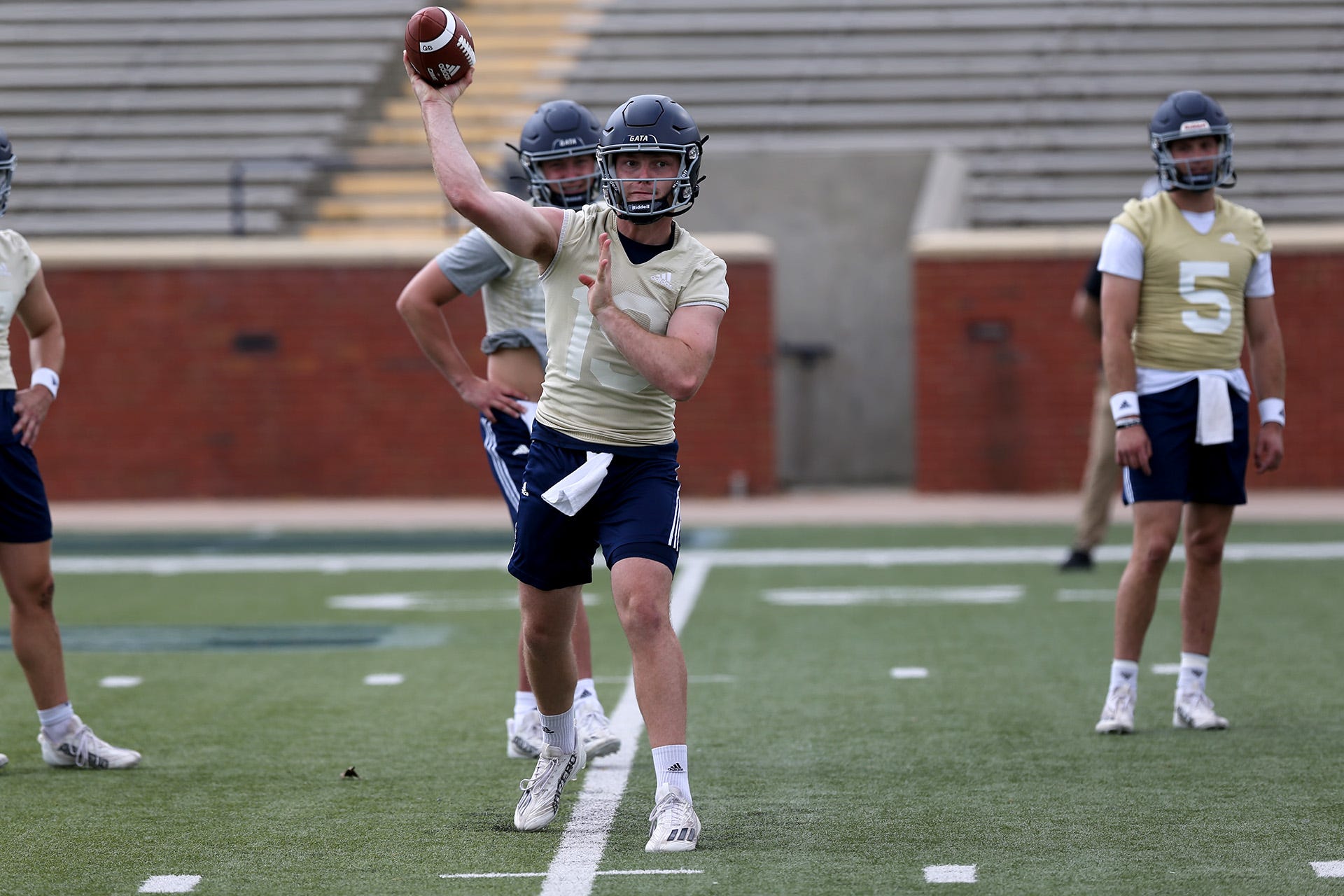 Top 10 all-time leading passers in Kentucky HS football