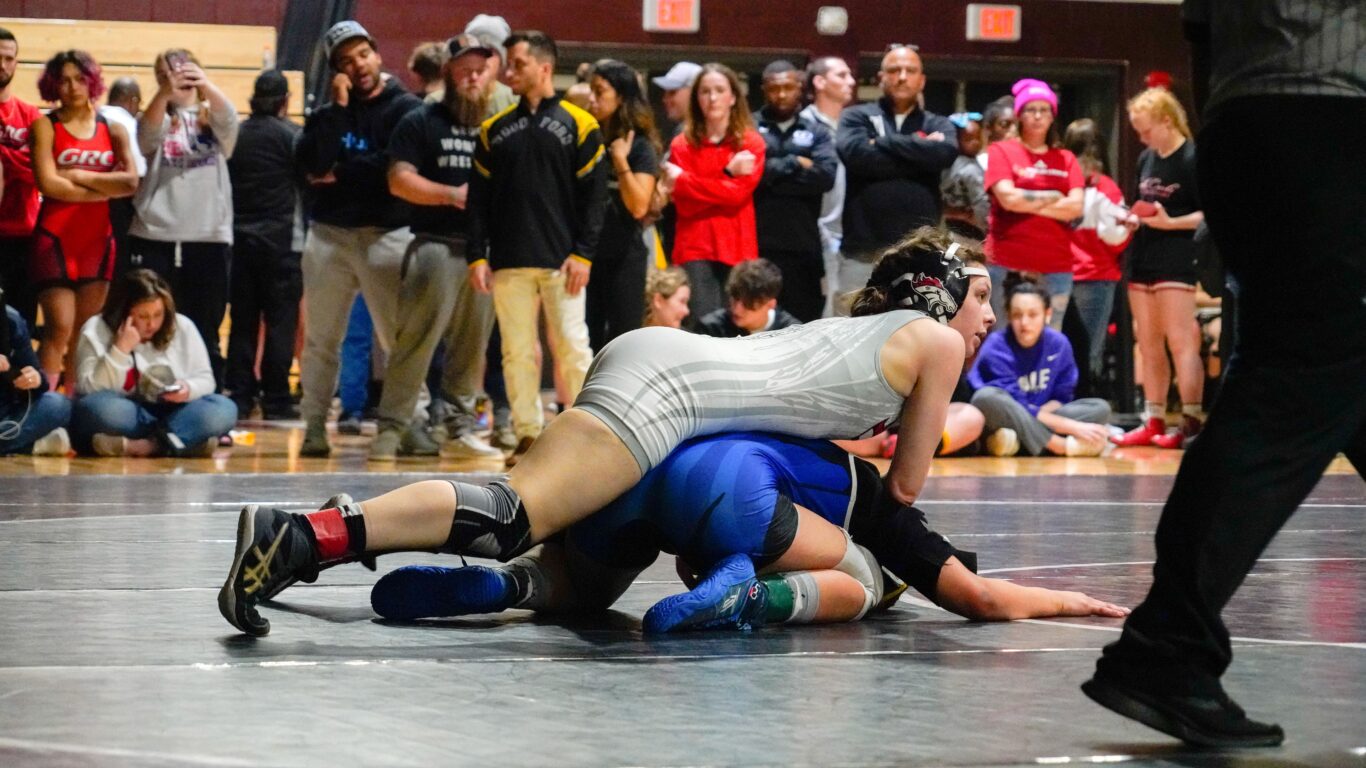Bullitt East's Emily Hendricks claims Kentucky state wrestling title ...