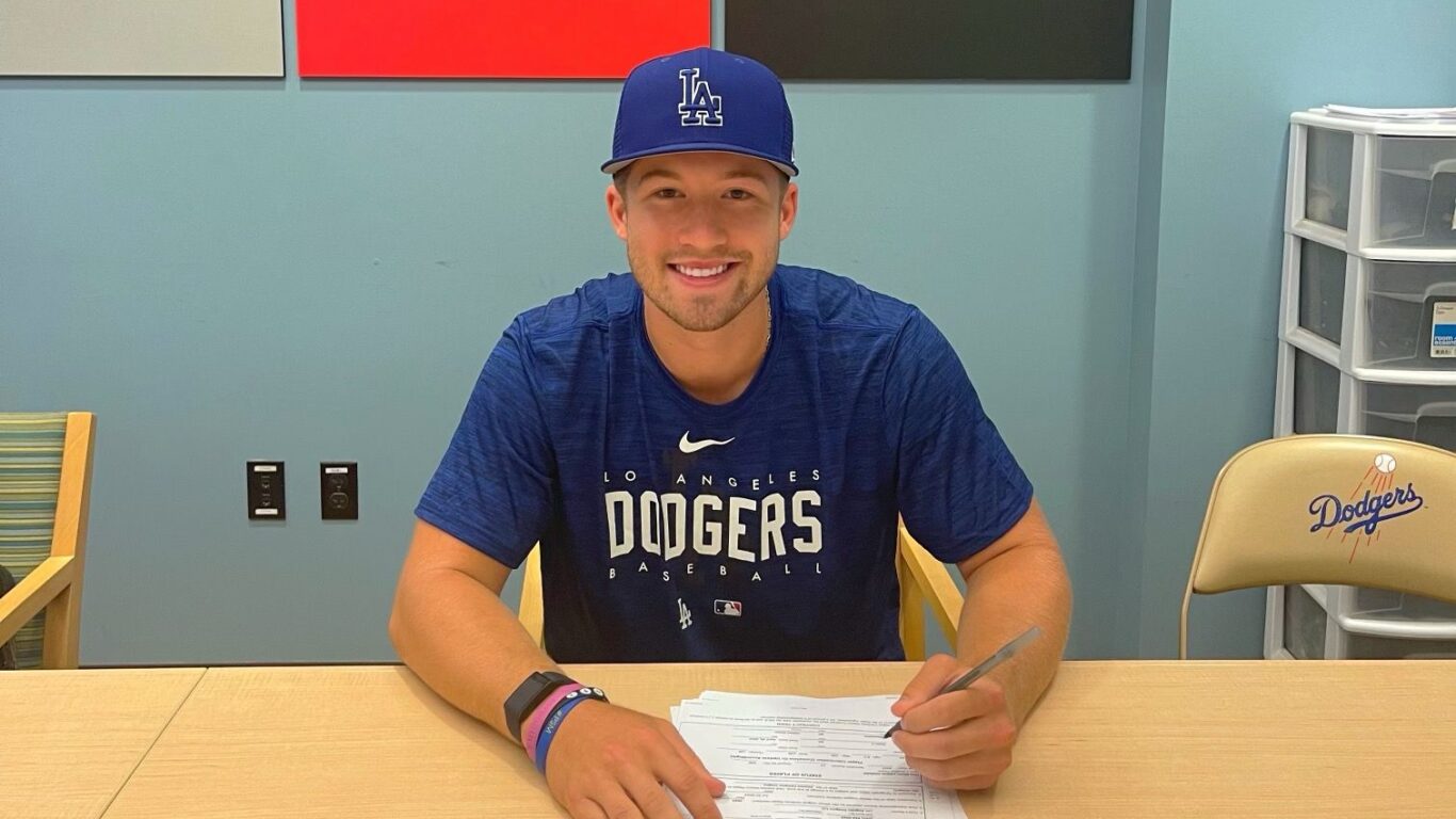 Luke Fox: Waukesha resident who made it to the pros - BVM Sports