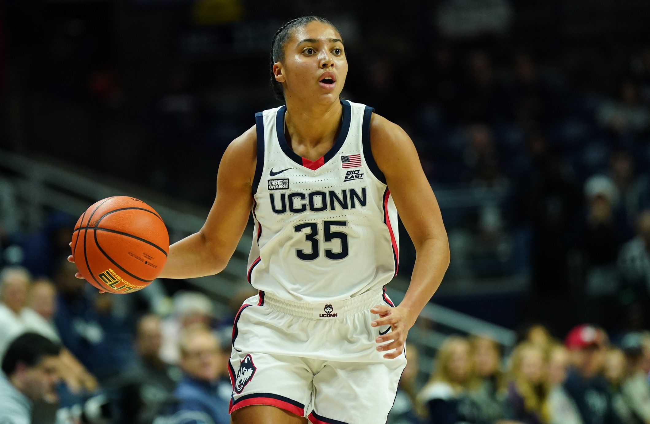 Top 10 women’s college basketball players for 2023-24 season
