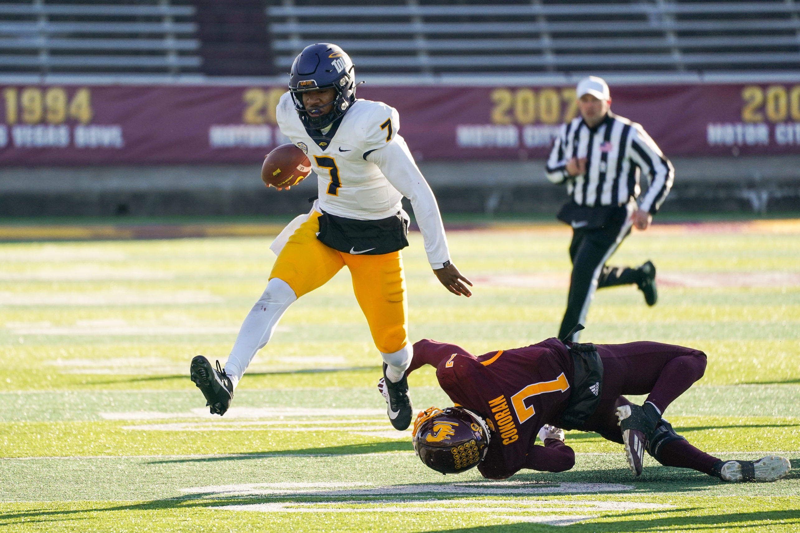 Dequan Finn transferring; 5 landing spots for MAC POTY