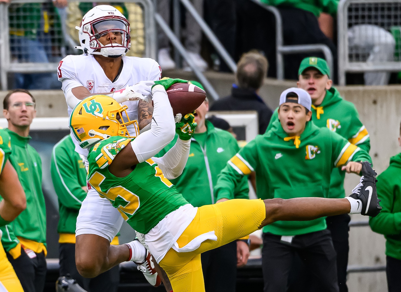 Josh Kelly enters transfer portal; 5 landing spots for WR