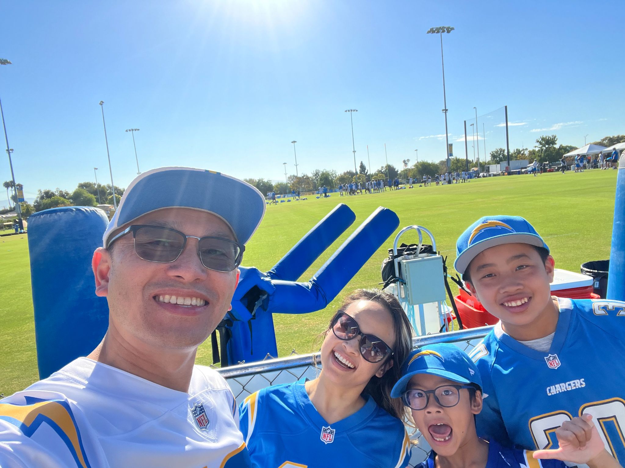 Meet Chargers viral superfan, Yorba Linda's Merrianne Do - BVM Sports