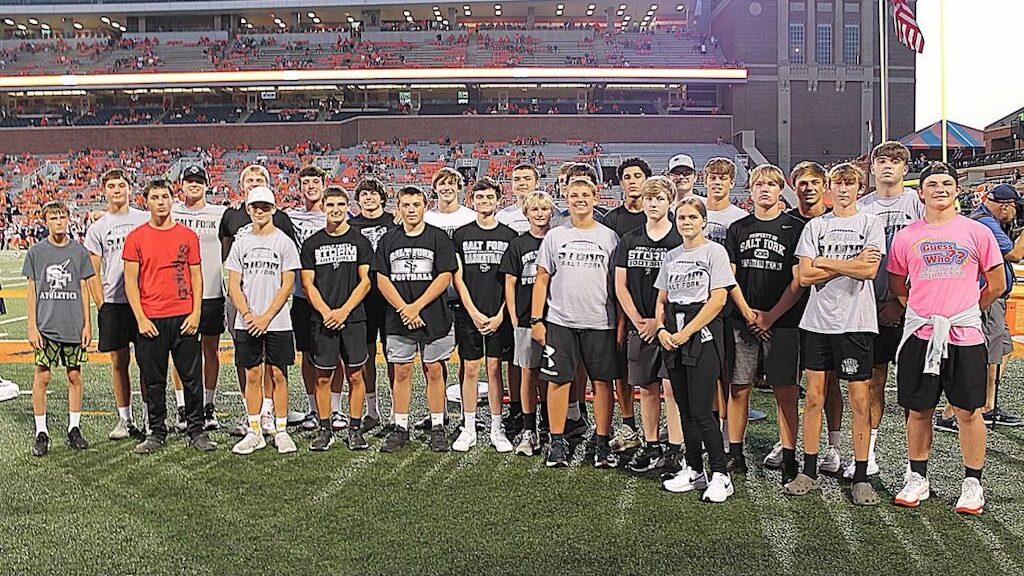 Salt Fork football team gives back before taking the field - BVM Sports
