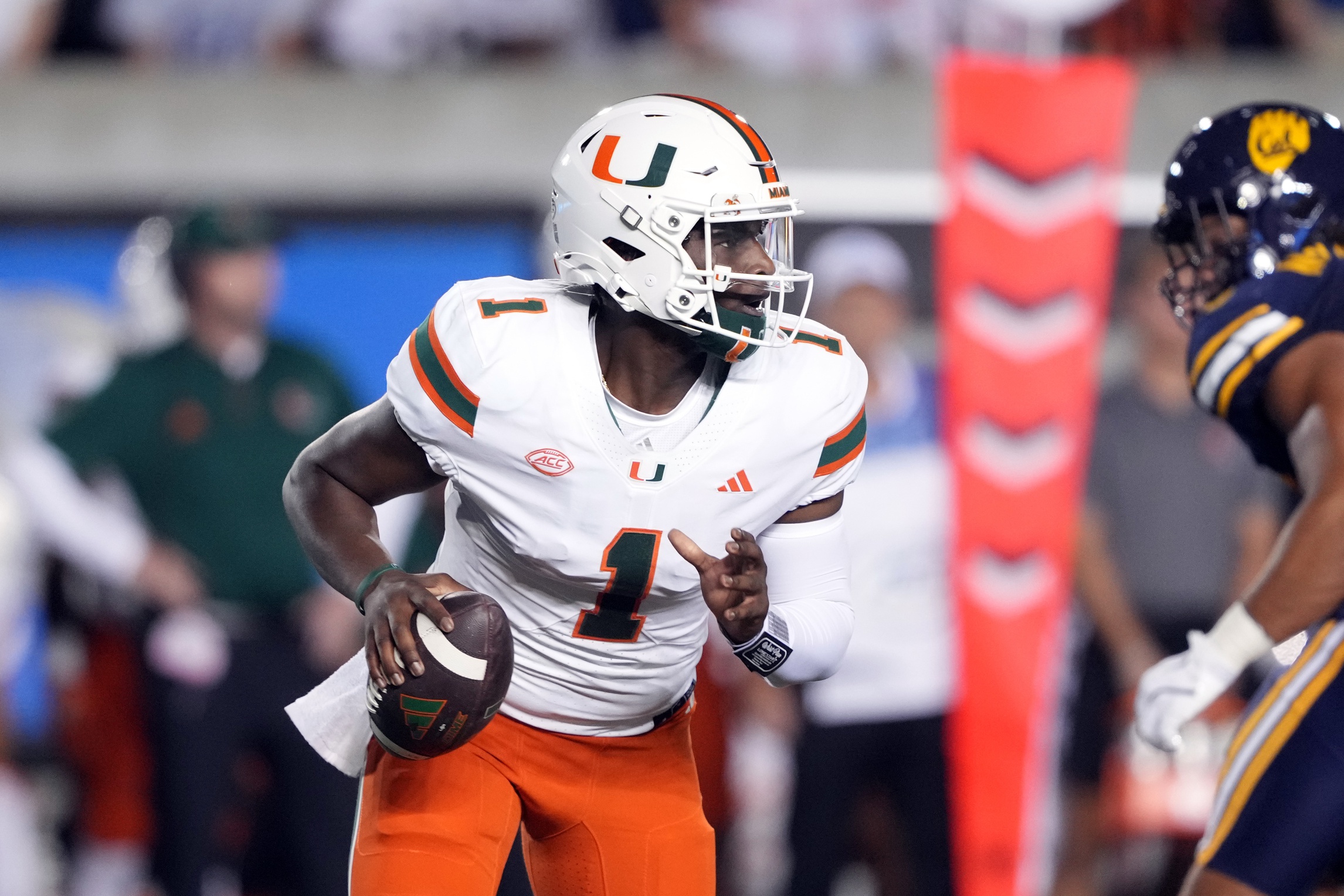 Ranking 10 college football QBs who could win O’Brien Award