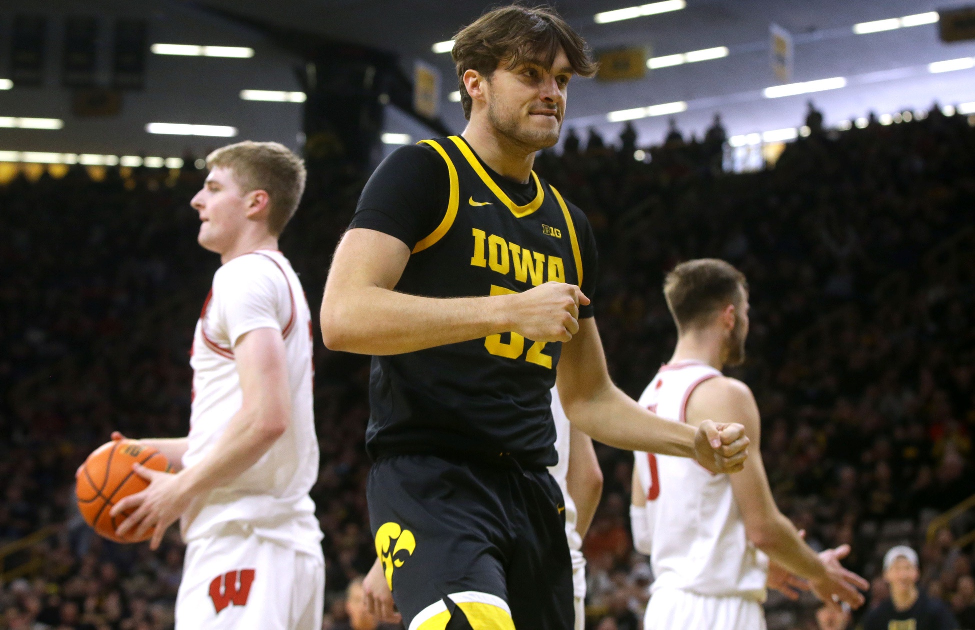 Owen Freeman transferring: 5 landing spots for Iowa big man
